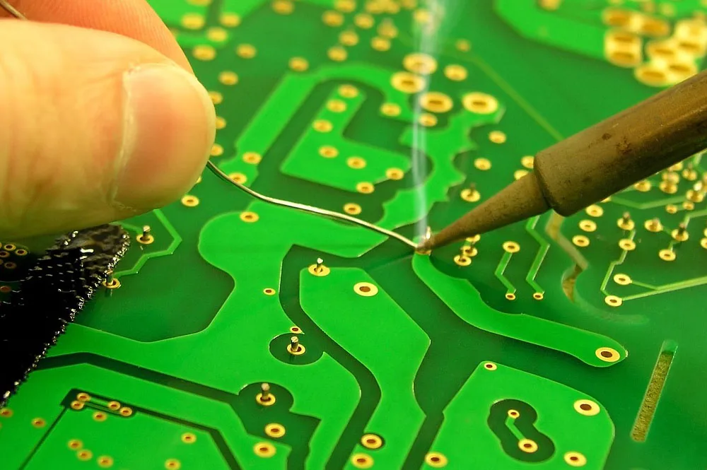 PCB manufacturing & Assembly | Electronic Manufacturer