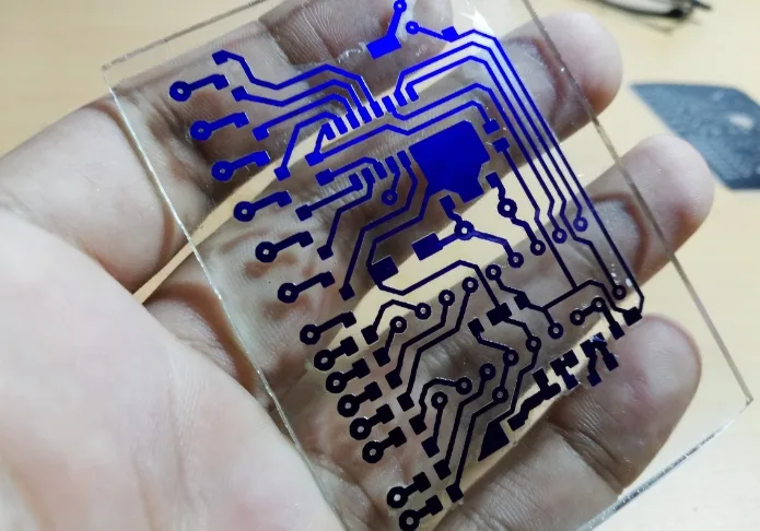 Introducción y aplicaciones de PCB transparentes