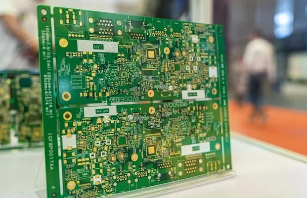 FR4 and Rogers: Which material is better for high-frequency PCBs?