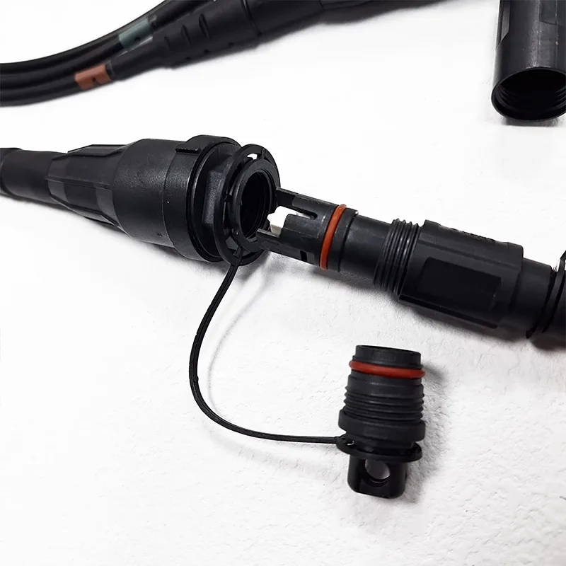 Cabo coaxial à prova d'água FTTH Conectores de fibra SC/APC Squid Fiber ...